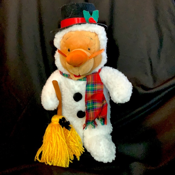 Holiday | Disney Snowman Pooh | Poshmark